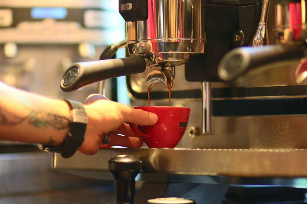 How To Make Coffee In A Percolator? Step-By-Step Guide - Hero Coffee